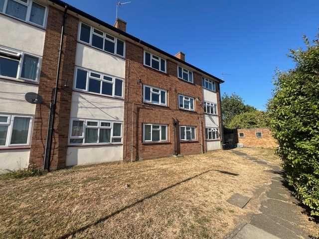 Bangor Close, Northolt UB5, 2 bed flat to rent, £1,700 pcm | PrimeLocation