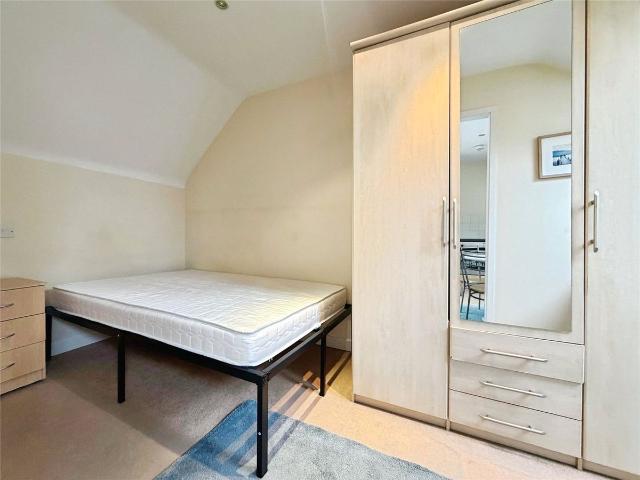 Bank Chambers, 8A High Street, Reading, Berkshire RG1, 1 bed flat to rent, £900 pcm | PrimeLocation