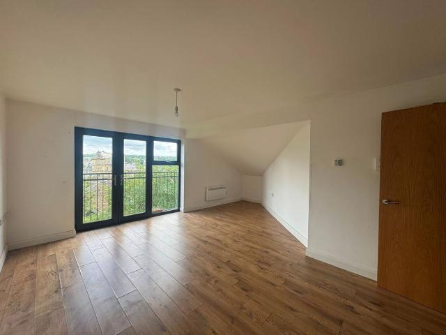 Bank Parade, Burnley BB11, 1 bed flat to rent, £595 pcm | PrimeLocation
