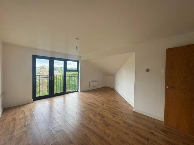 Bank Parade, Burnley BB11, 1 bed flat to rent, £595 pcm | PrimeLocation