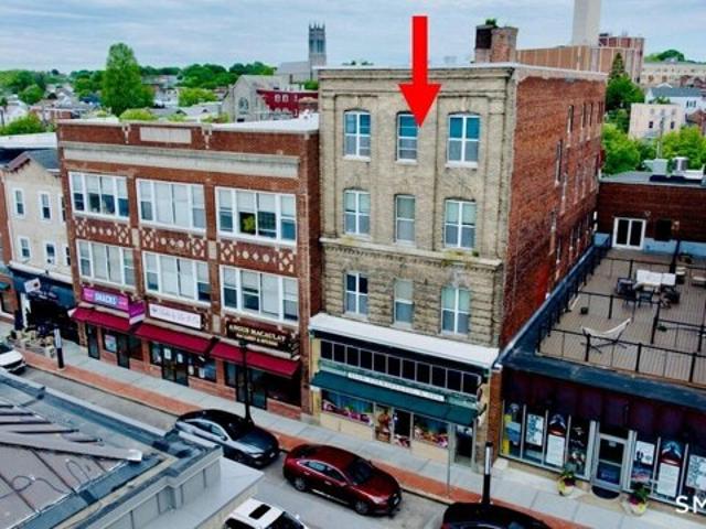 Bank St, New London, Home For Sale