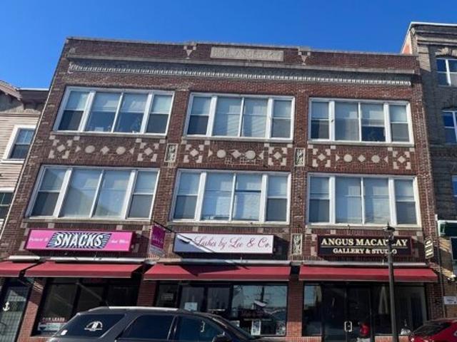 Bank St, New London, Home For Sale