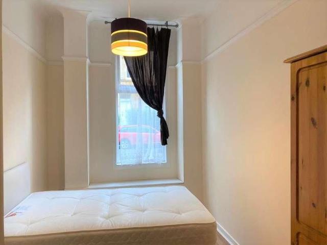 Bank Street, Hillhead, Glasgow, G12
