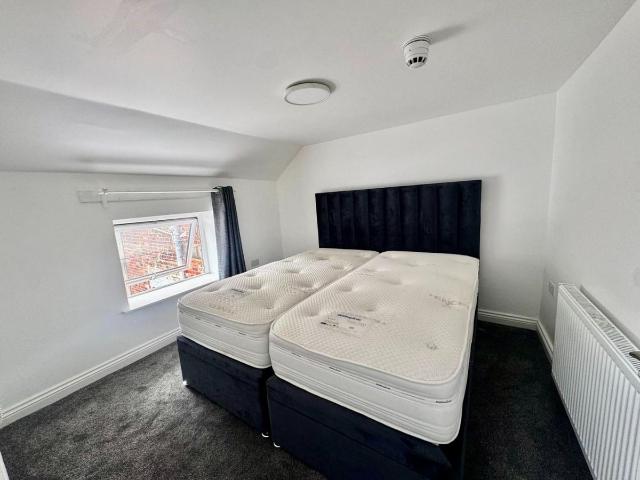 Bank Street, Ossett WF5, Room to rent, £595 pcm | PrimeLocation
