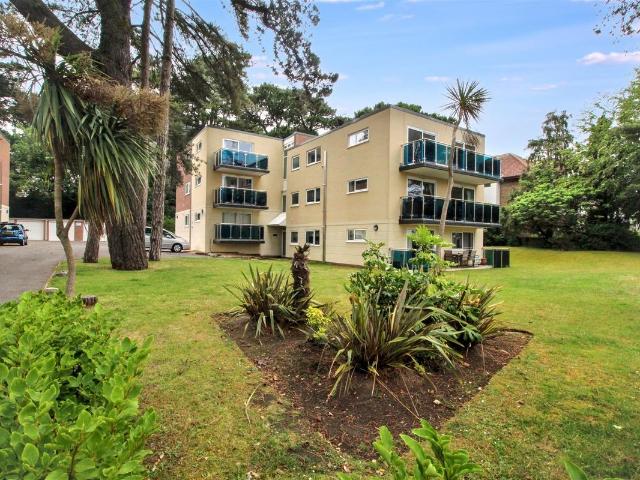 Banks Road, Poole BH13, 1 bed flat to rent, £1,950 pcm | PrimeLocation