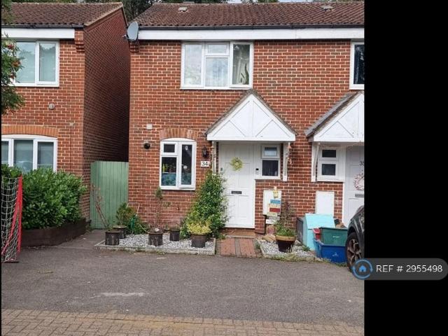 Bankside Close, Isleworth, TW7 3 bed end of terrace house to rent £2,350 pcm £542 pw