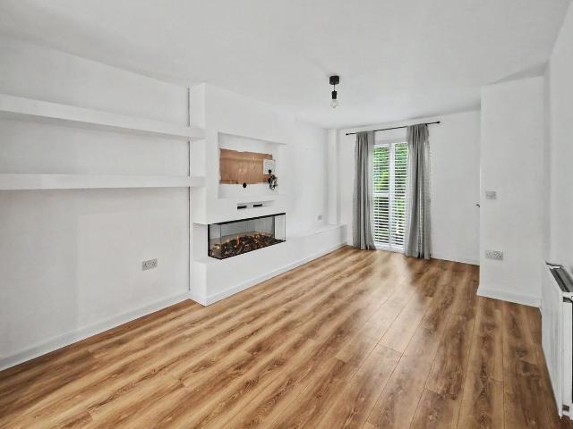 Bankside Close, Prestwich M7, 3 bed end terrace house to rent, £1,850 pcm | PrimeLocation