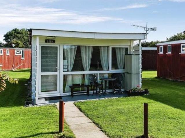 Bankside, Heacham, 2 Bedroom Lodge