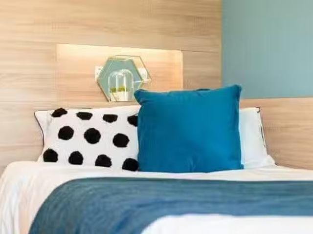 Bankside Student Living, Guildford Luxury Studio