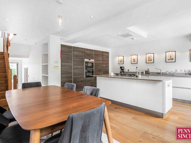 Bannister Close, Oxford OX4, 4 bed terraced house to rent, £3,395 pcm | PrimeLocation