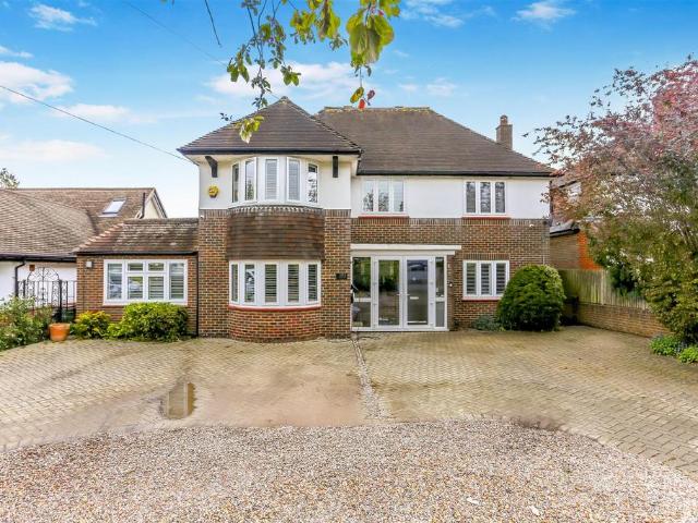 Banstead Road, Banstead SM7 5 bed detached house to rent £5,000 pcm £1,154 pw