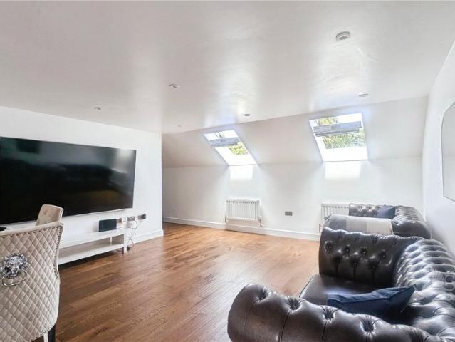 Banstead Road, Purley, CR8 3DT