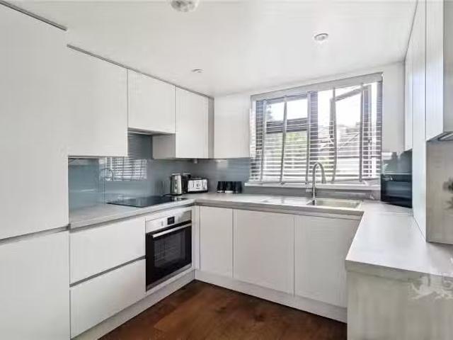 Banstead Road, Purley, CR8 3DT