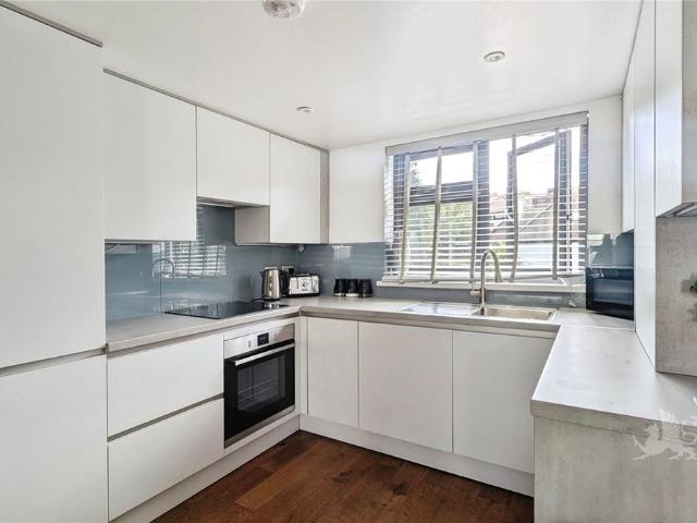 Banstead Road, Purley CR8, 2 bed flat to rent, £2,400 pcm | PrimeLocation