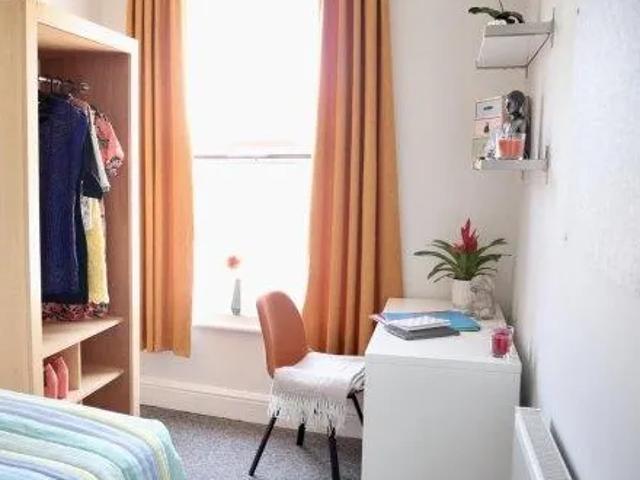 Babylon store, 46 Lawrence Road, Liverpool, L15 0EG, United Kingdom | 4 bed house for rent #124530743 | Rentberry