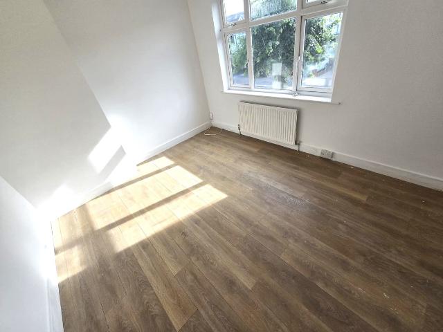 Babbacombe Gardens, Ilford, Greater London IG4, 4 bed terraced house to rent, £2,750 pcm | PrimeLocation