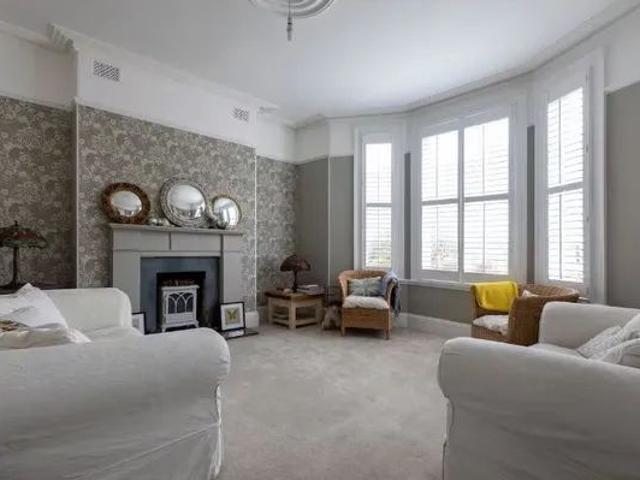 Babbacombe Road, Torquay, TQ1
