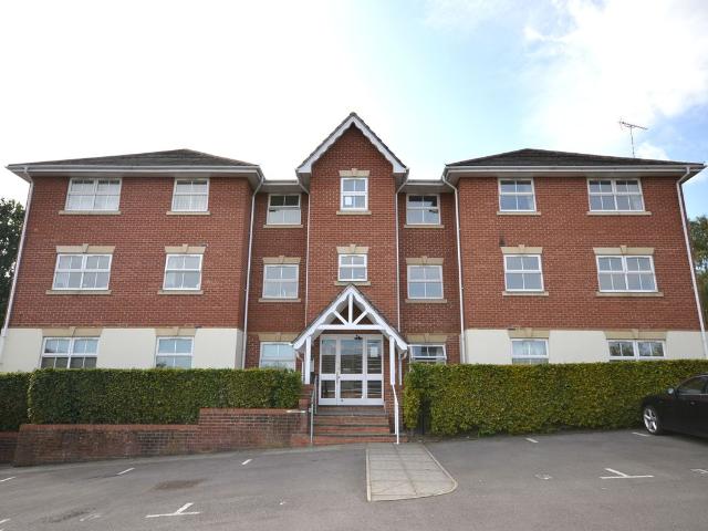 Babbage Way, Bracknell RG12, 2 bed flat to rent, £1,350 pcm | PrimeLocation