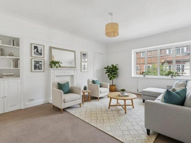 Babington Court, London SW16 2 bed flat to rent £2,200 pcm £508 pw