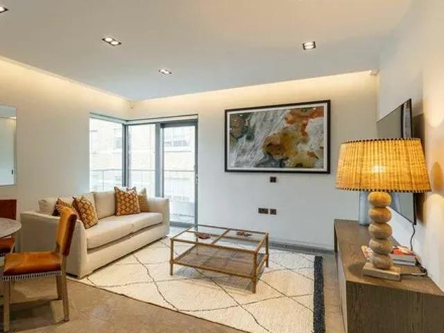 Babmaes Street, Westminster, London, SW1Y 6HD, United Kingdom | 3 bed apartment for rent #136659471 | Rentberry