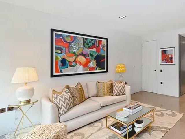 Babmaes Street, Westminster, London, SW1Y 6HD, United Kingdom | 1 bed apartment for rent #138852558 | Rentberry
