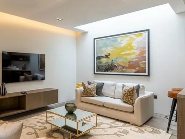 Babmaes Street, Westminster, London, SW1Y 6HD, United Kingdom | 2 bed apartment for rent #137467410 | Rentberry