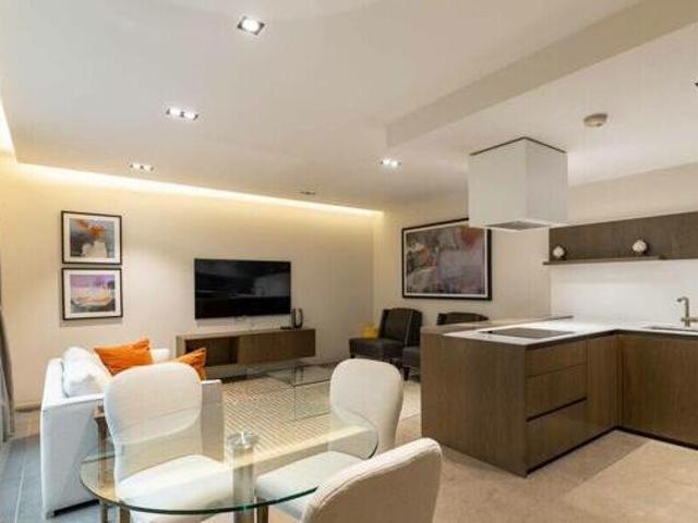 Babmaes Street, St James, 2 Bedroom Flat