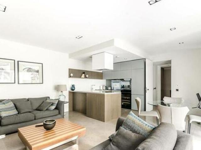 Babmaes Street, St James´s, 2 Bedroom Flat