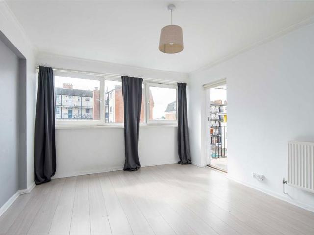 Bacton Street, Bacton Street E2, 2 bed flat to rent, £2,500 pcm | PrimeLocation