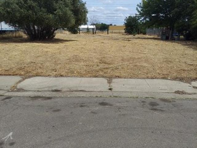 Bacchini Ave, Sacramento, CA 95828