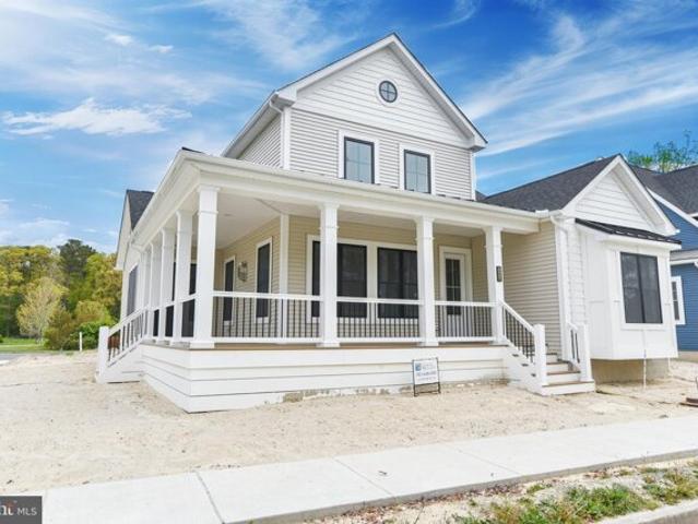 Back Nine Way Unit,long Neck, Home For Sale