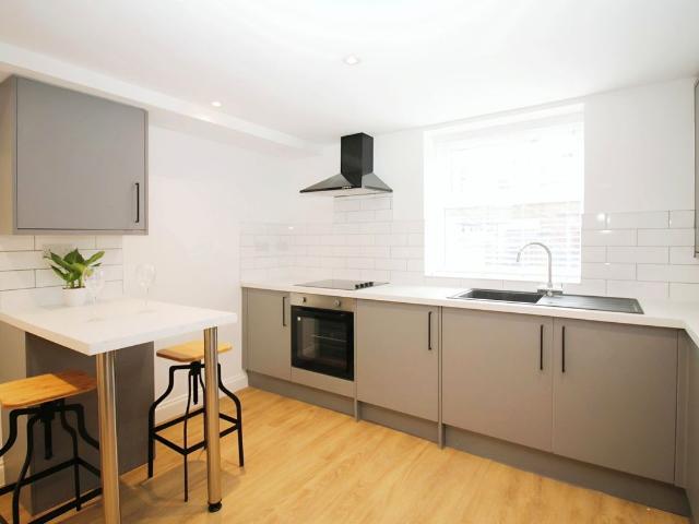 Back Carberry Road, Hyde Park, Leeds, West Yorkshire LS6, 1 bed flat to rent, £995 pcm | PrimeLocation