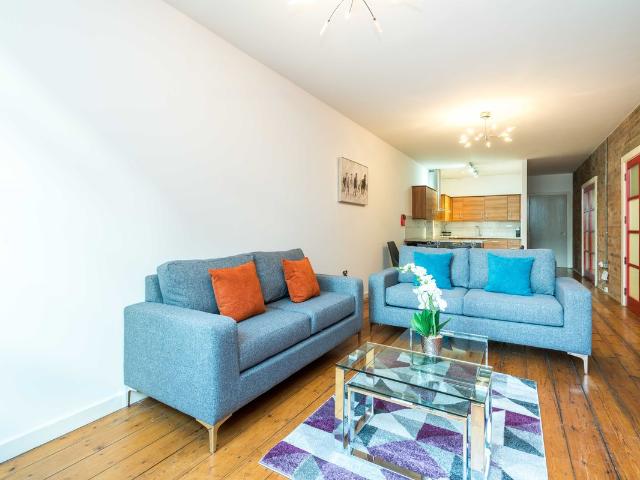 Back Church Lane, Aldgate East E1, 3 bed flat to rent, £3,300 pcm | PrimeLocation