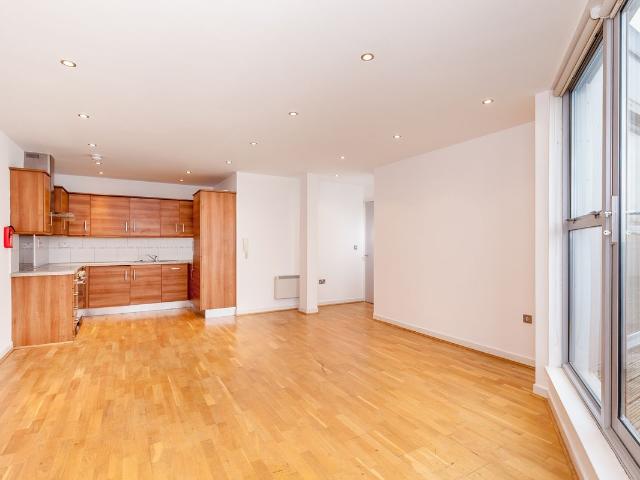 Back Church Lane, Liverpool Street E1, 3 bed flat to rent, £4,000 pcm | PrimeLocation