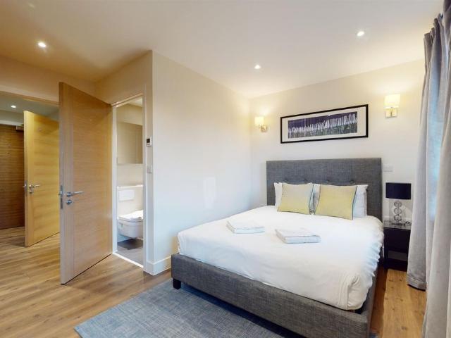 Back Church Lane, London E1, 2 bed flat to rent, £3,400 pcm | PrimeLocation