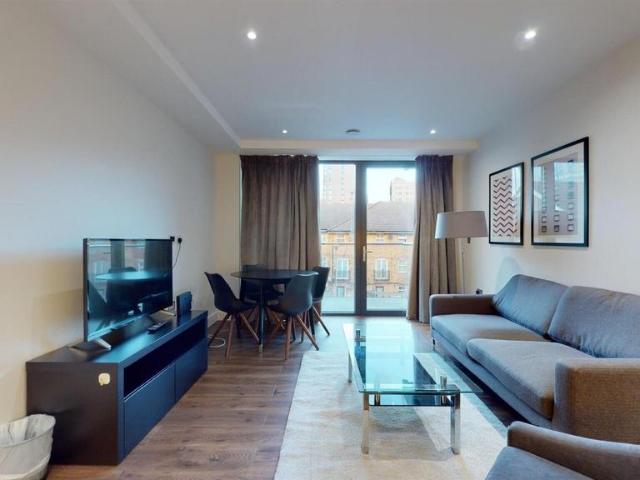 Back Church Lane, London E1 2 bed flat to rent £3,141 pcm £725 pw