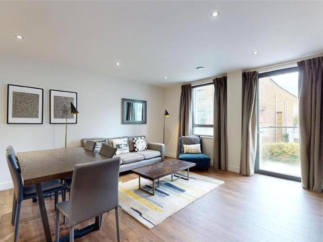 Back Church Lane, London, E1 3 bed apartment to rent £4,766 pcm £1,100 pw