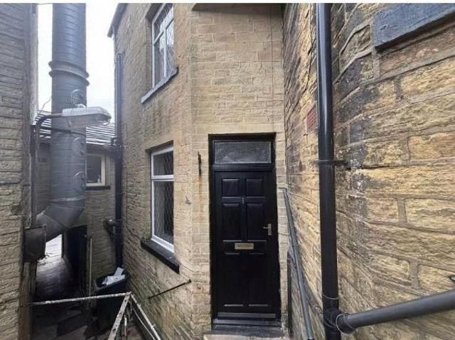 Back High Street, Bradford BD13, 1 bed terraced house to rent, £700 pcm | PrimeLocation