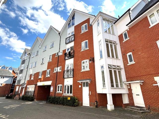 Back Lane, Canterbury, Kent CT1, 2 bed flat to rent, £1,200 pcm | PrimeLocation