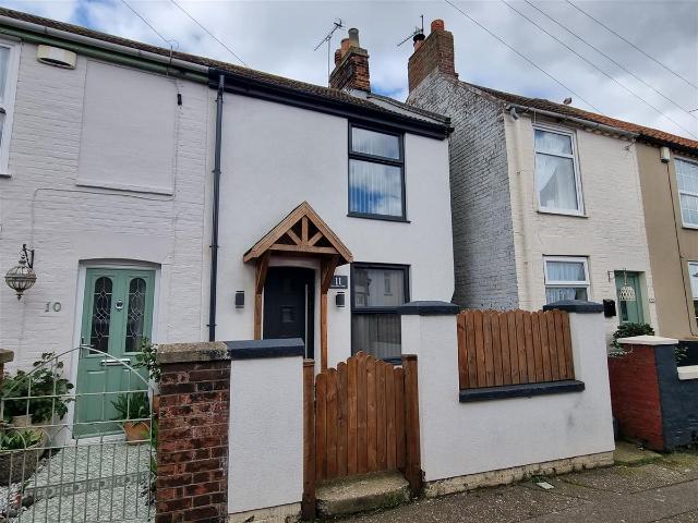 Back Pier Plain, Gorleston, Great Yarmouth NR31, 2 bed semi detached house to rent, £850 pcm | PrimeLocation