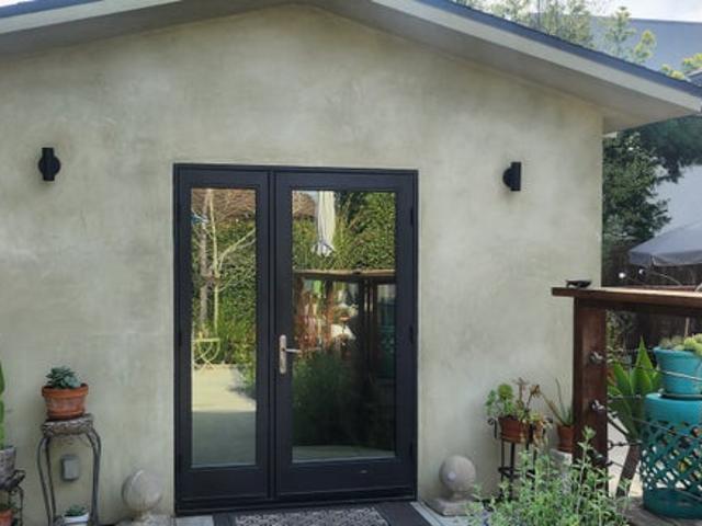 Back quest house