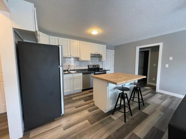 BACK_TO_SCHOOL SPECIAL! Private Furnished Room Acr