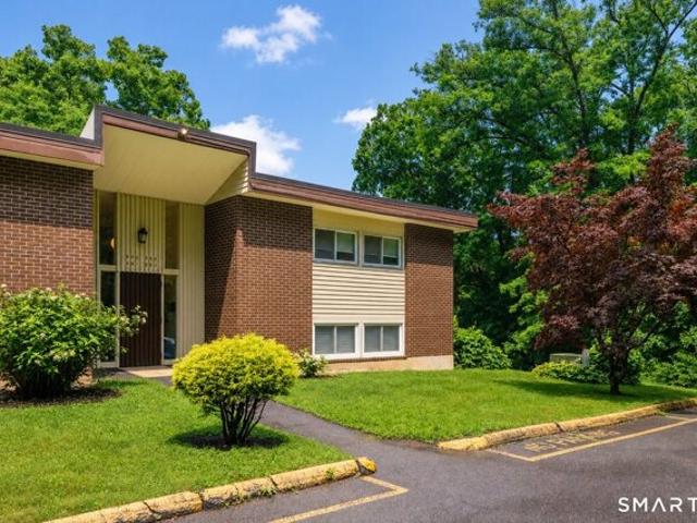 Bacon Pond Rd Apt,woodbury, Condo For Sale