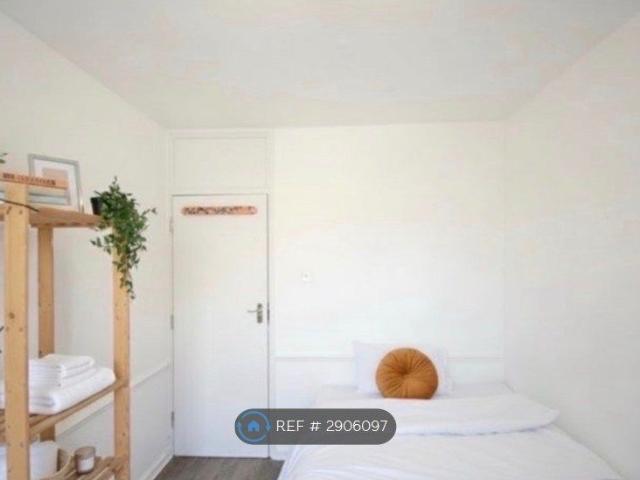 Baddeley House, London SE11, 4 bed terraced house to rent, £975 pcm | PrimeLocation