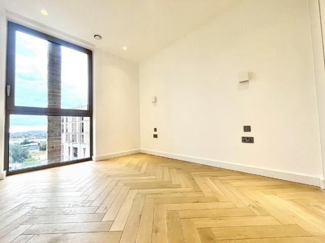 Baddiel House, Oberman Road, Dollis. 3 bed apartment to rent £3,207 pcm £740 pw