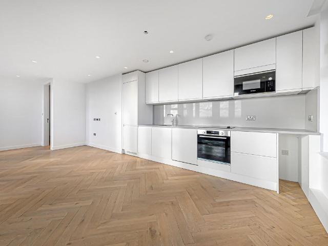 Baddiel House, Willesden, London NW10, 3 bed flat to rent, £3,012 pcm | PrimeLocation