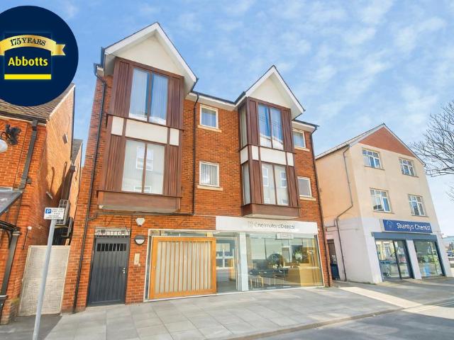 Baddow Road, Chelmsford, CM2 2 bed apartment to rent £1,450 pcm £335 pw
