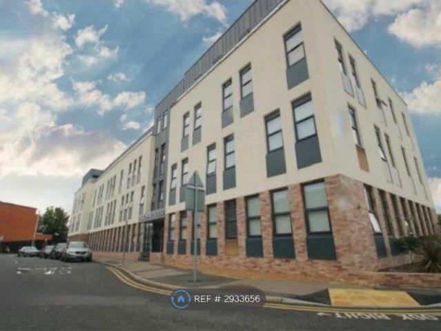 Baddow Road, Chelmsford CM2, 2 bed flat to rent, £1,600 pcm | PrimeLocation
