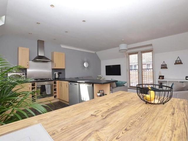 Baden Powell Close, Chelmsford, CM2 2 bed apartment to rent £1,450 pcm £335 pw