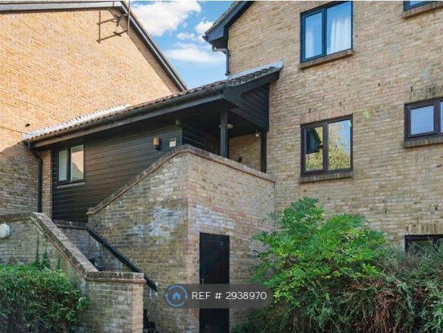Badger Close, Feltham TW13, Studio to rent, £1,200 pcm | PrimeLocation